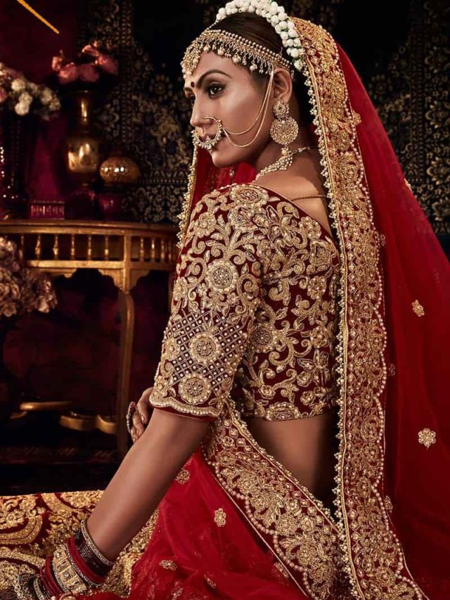 Designer Blouse To Oomph Your Saree - Designer Blouse Designer Blouse To Oomph Your Saree - Designer Blouse