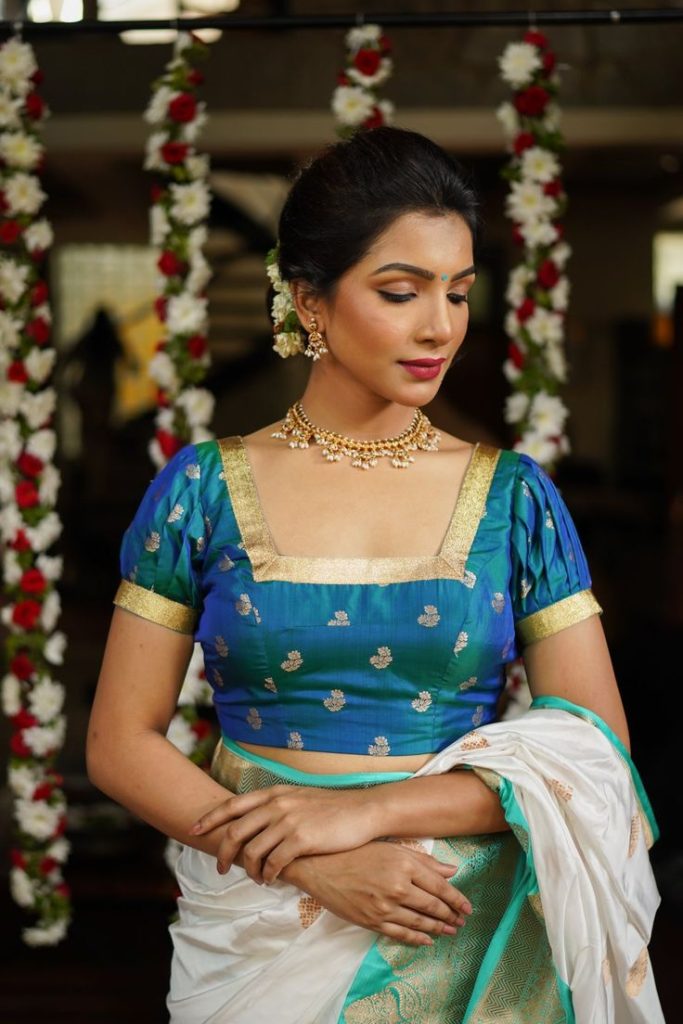 Short Sleeve Blouse Designs For Saree To Wear Everyday