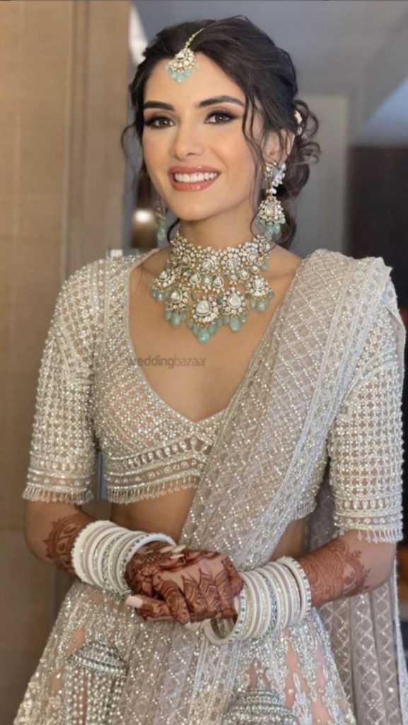 25 Stunning White Blouse Designs for Every Occasion