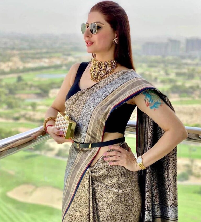 How to Style Modern Belt Blouse Designs for Every Occasion | Designerblouse