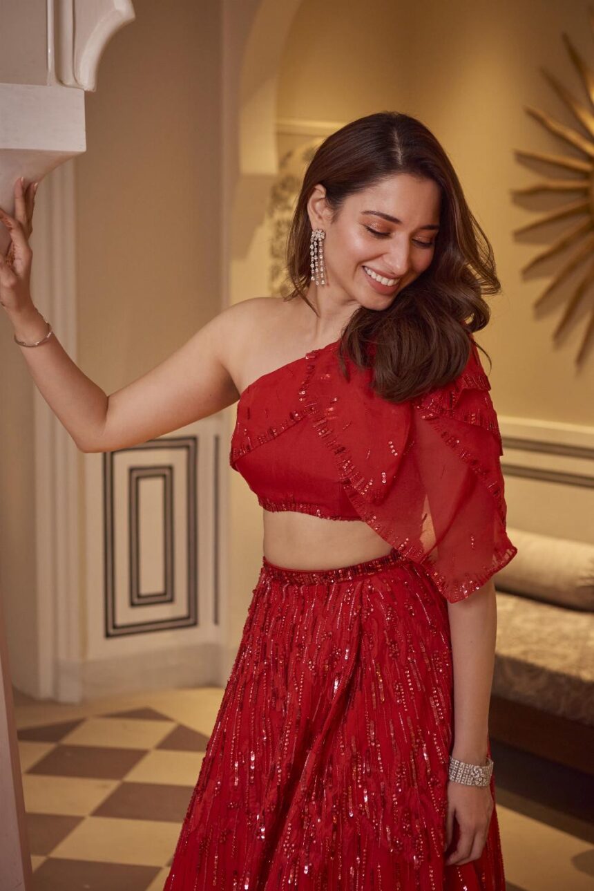 Top 18 Trendy Crop Top Blouse Designs for Every Occasion