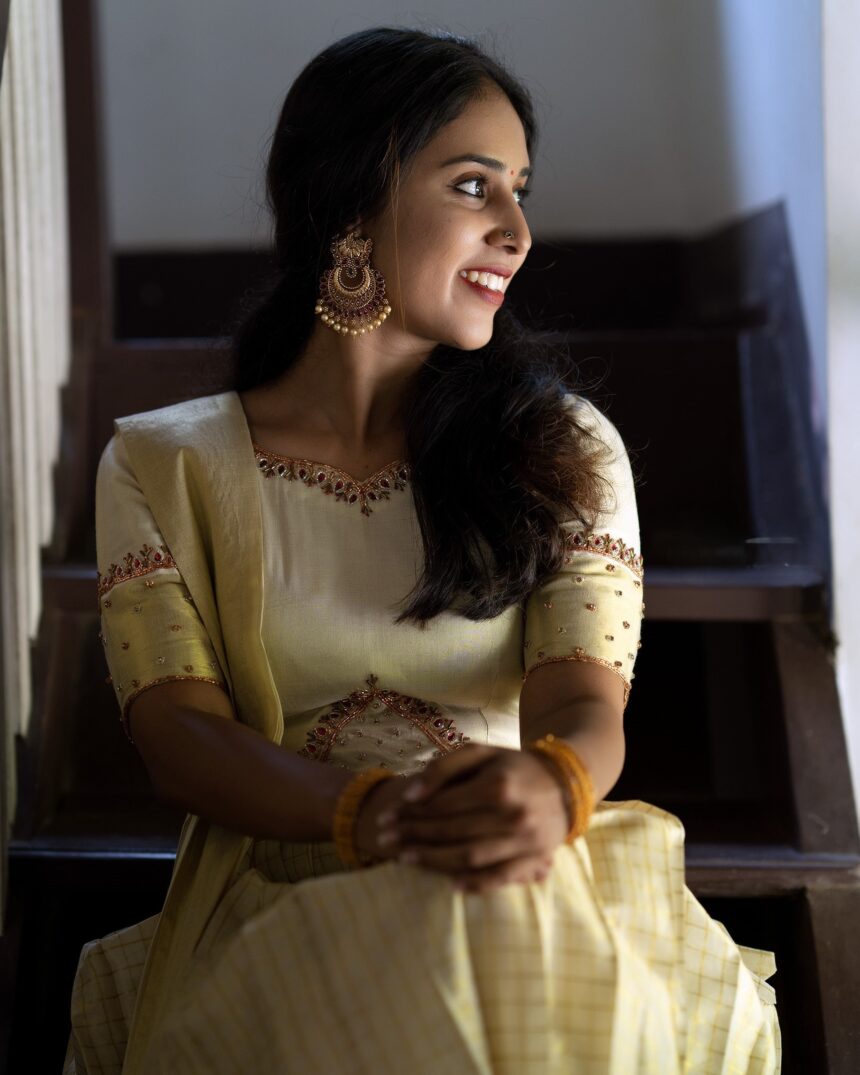 Dhavani Blouse Designs: Traditional & Modern Styles You Must Try