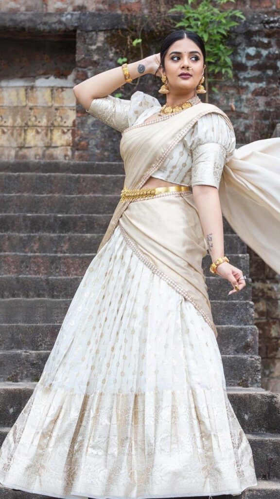 22 Latest Half Saree Blouse Designs for a Stunning Traditional Look