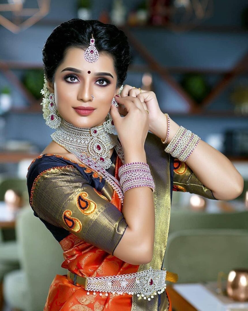 Top 24 Hand Work Blouse Designs for a Stunning Ethnic Look