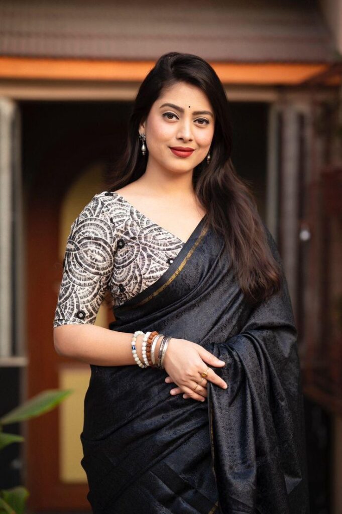How to Style Silk Sarees in Unique Color Combinations with Contrast Blouses