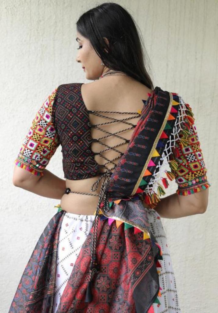 Backless Blouse Looks That Are Perfect for Navratri Dandiya Nights
